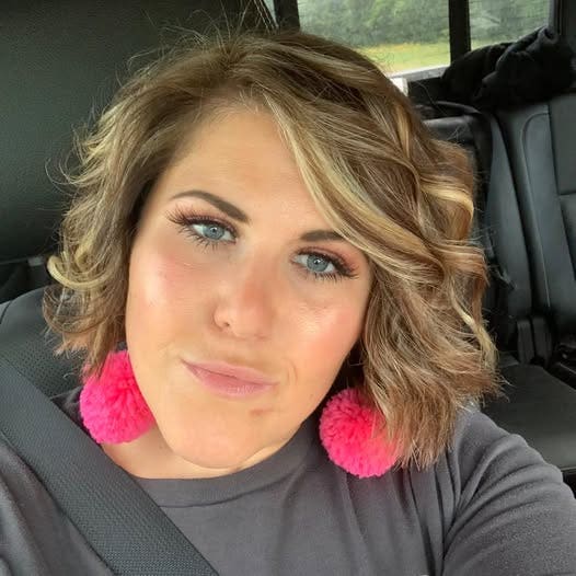 Home | Mia Bella Salon •barbering •nail services